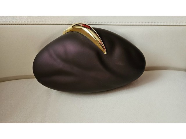 Kaya Irregular Oval Clutch burgundy sa zlatnim detaljem