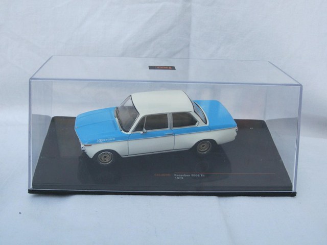 1:43 IXO BMW 2002 Tii