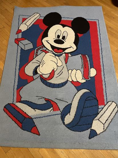Mickey Mouse’s tepih za dečiju sobu