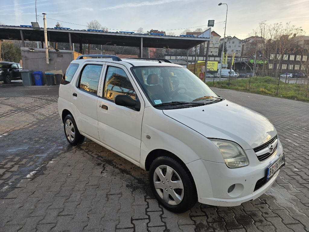 CENA: 3700 €
SUZUKI - IGNIS 4X4