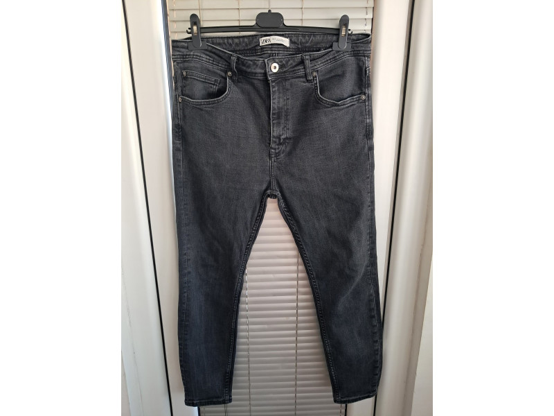 ZARA muske crne slim fit farmerice vel 46