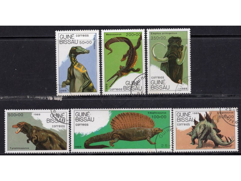 062 - Gvineja Bisao-Fauna- Dinosaurusi - Žigosane marke