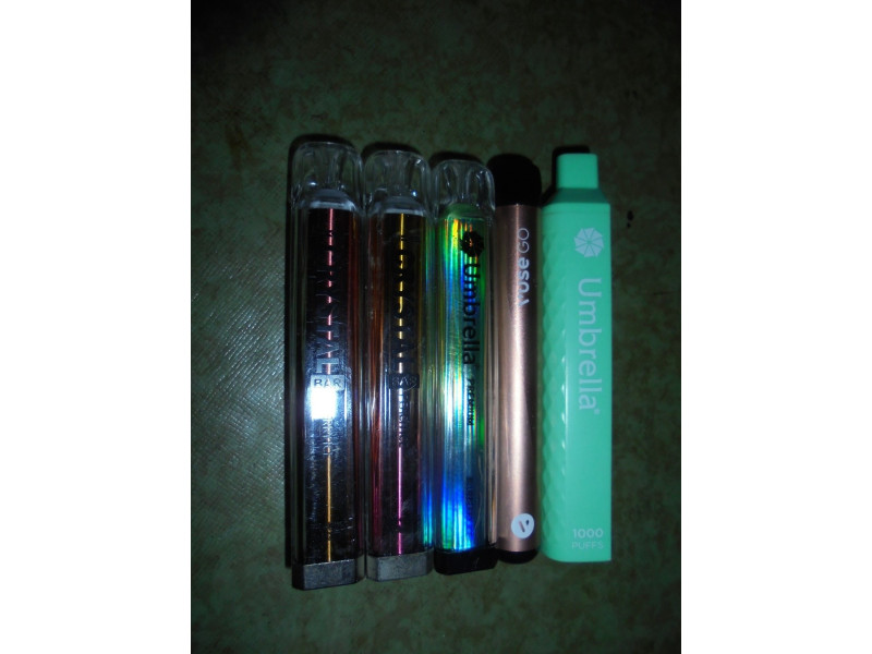 CRYSTAL x 2, UMBRELLA x 2, VUSE GO x 1
