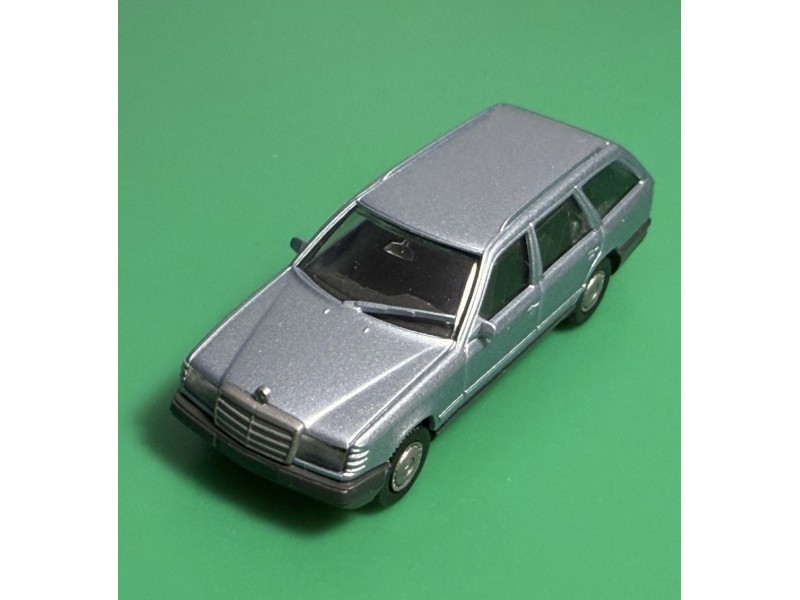 1:87 HERPA Mercedes-Benz 300 TE [WH-57]