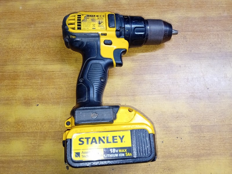 Dewalt aku šrafilica 18V
