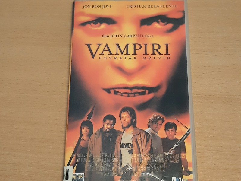 VHS - Vampiri povratak mrtvih