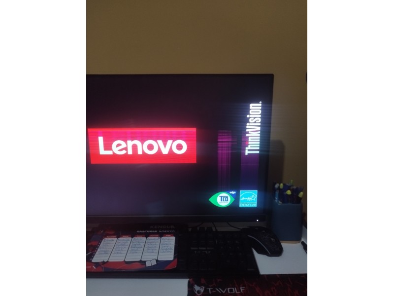 Monitor Lenovo