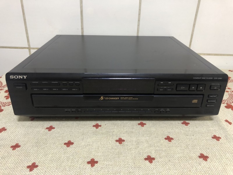 Sony CDP-C661