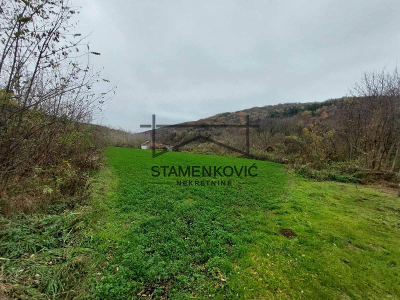 Prodaju se dva placa koje deli potok ID#7191
35.000 €