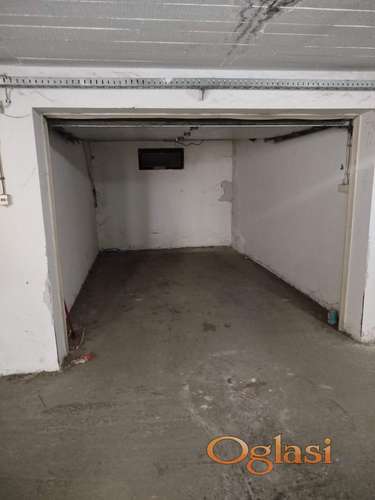 GARAŽA 15M2 BULEVAR OSLOBOĐENJA