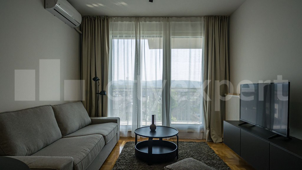 Stan Izdavanje Novi Sad Bez skrivenih troškova - 40m², Bulevar patrijarha Pavla, Novi Sad - 550€