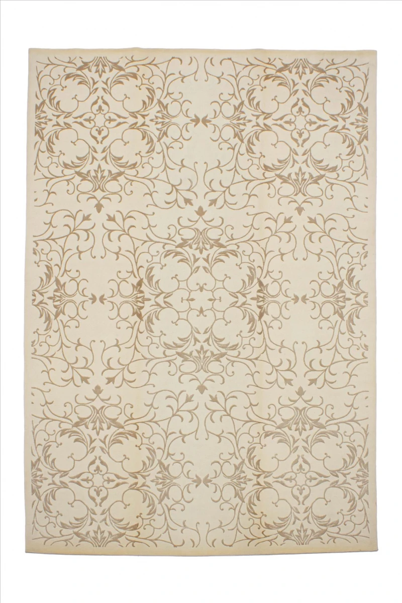 Daliana Deluxe
Dimenzija: 240 x 170 cm
Vuna 100%
