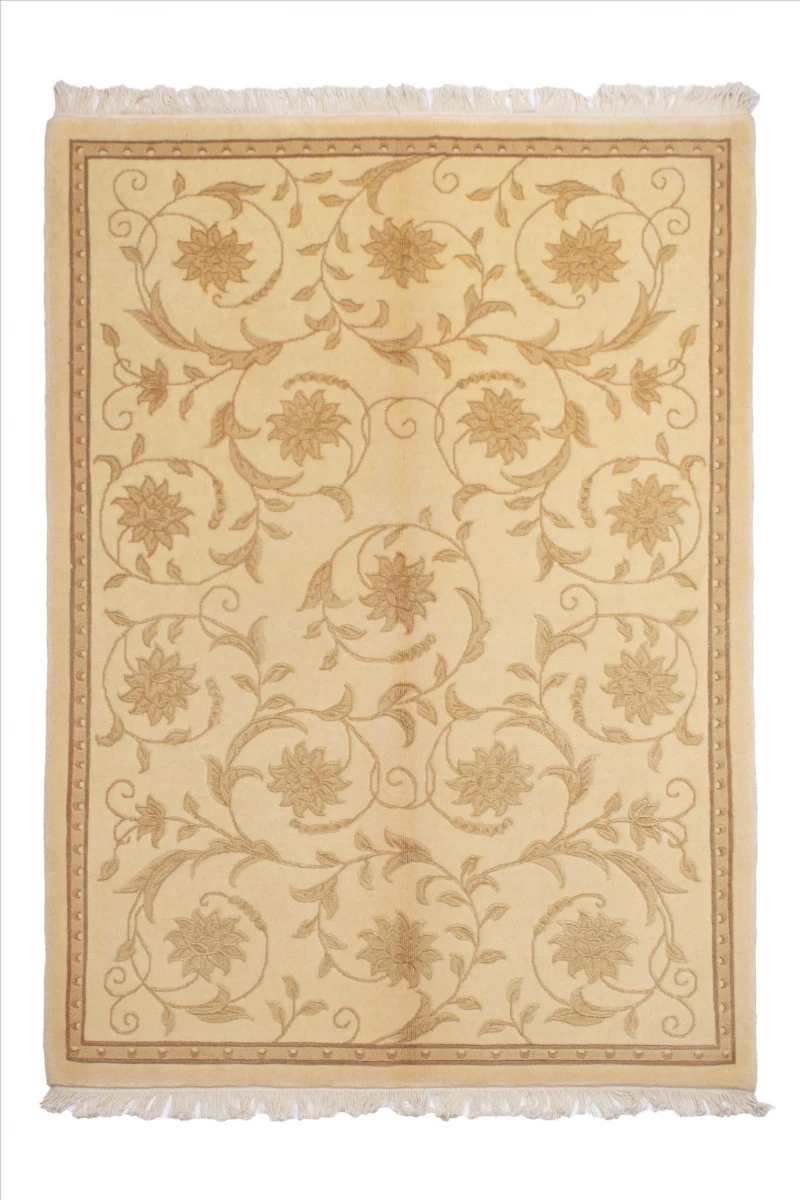 New Aubusson Deluxe
Dimenzija: 180 x 120 cm
Vuna 100%