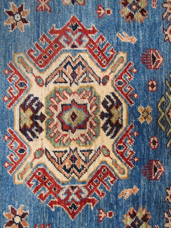 Kazak Exclusive
Dimenzija: 178 x 132 cm