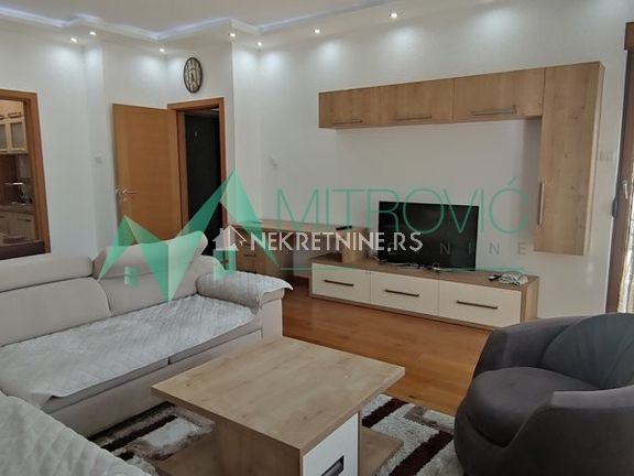 Stanovi,NOVI SAD,CENTAR NS,kv: 52.00, € 600, ID: 9100084