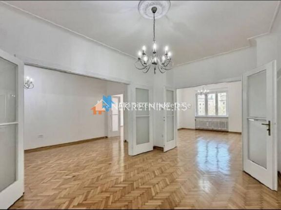 Stari grad, Trg Nikole Pašića, 5.0 stan, 136m2, 2000 EUR, ID 53203