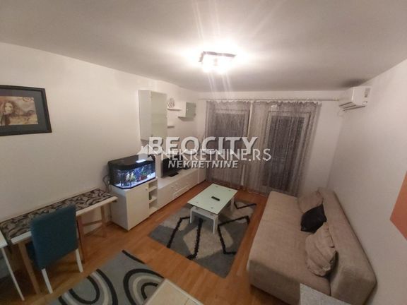 Novi Sad, Centar, Janka Čmelika, 0.5, 26m2, 250EUR