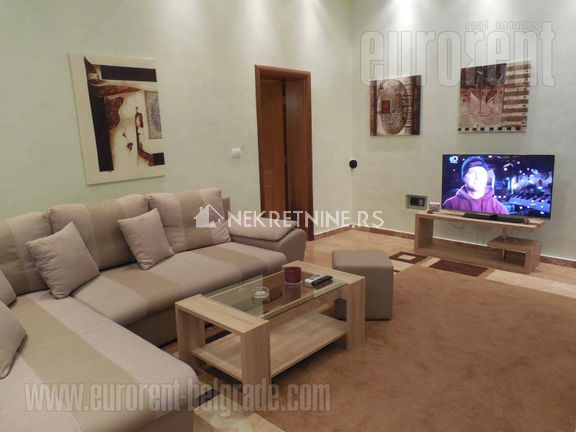 #38339, Izdavanje, Stan, DEDINJE, 890 EUR