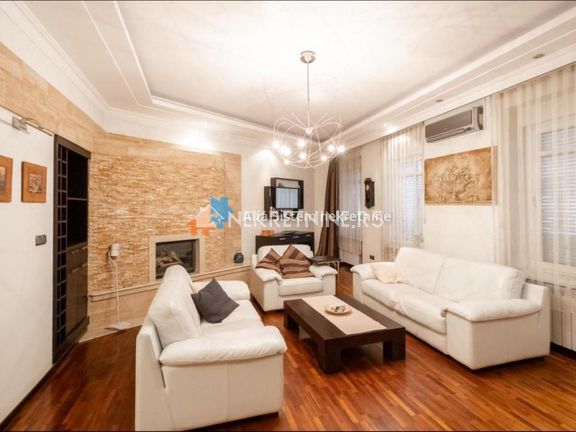 Stari grad, Obilićev venac, 4.0 stan, 140m2, 2000 EUR, ID 52223