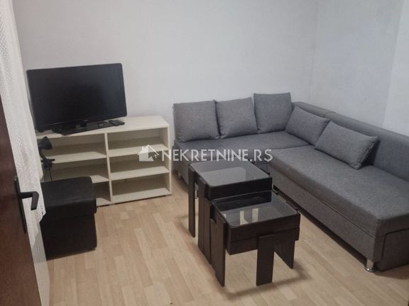 Manji jednosoban stan - Vračar - 350€