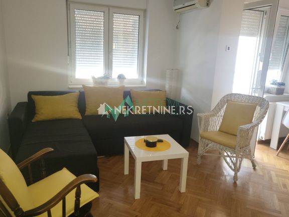 Stanovi,NOVI SAD,GRBAVICA,kv: 51.00, € 450, ID: 9101984