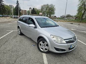 Astra H 2009 god. 1.9 D 88kw 6 brzina odlicna, stranac tek stigla iz Slovenije na tockovima ❲ 1200 eur ❳