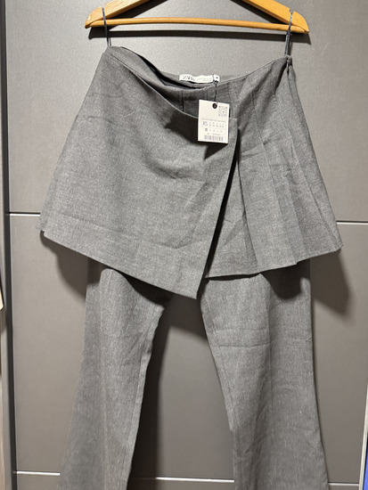 Zara pantalone - suknjica novo sa etiketom