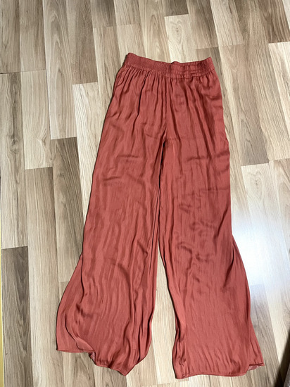 Zara satenske pantalone<3