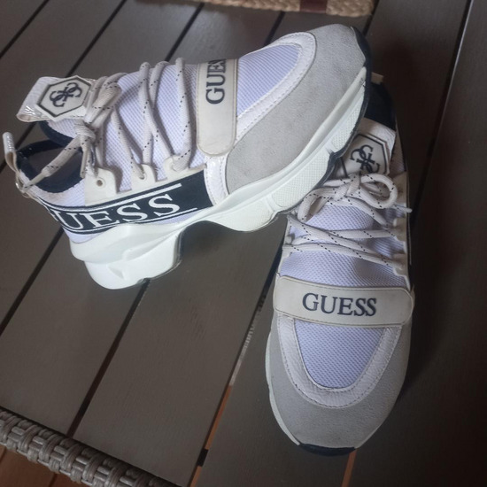 Guess patike original
