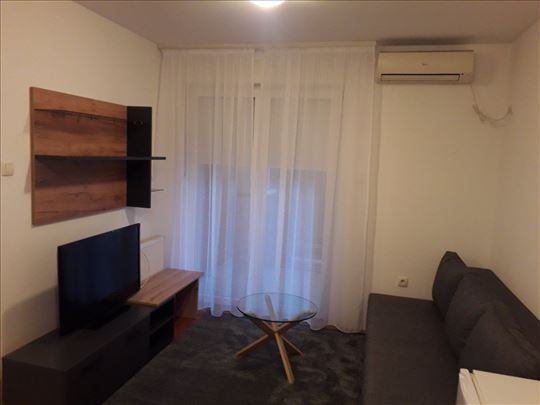 ~~Odličan stan na super lokaciji!~~