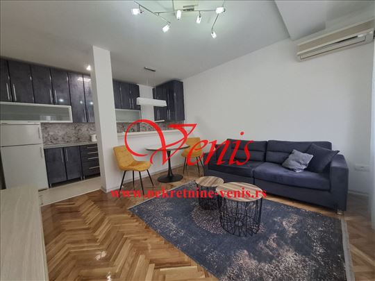 Bulevar oslobođenja - Devet Jugovića 38m2 - 400 E