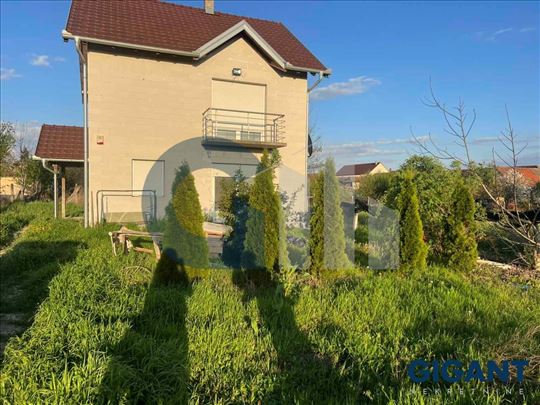 Batajnica, 122m2, 13.81 ari,