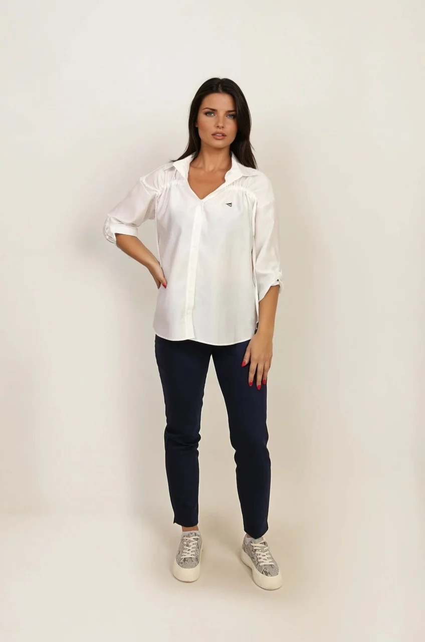 Casual bela košulja sa kragnom i dugmadima