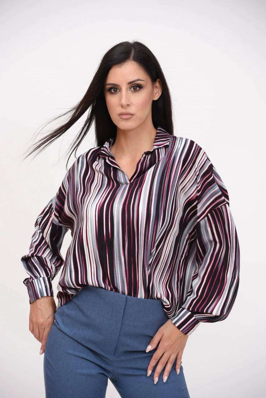 Bluza sa prugama – moderan oversize kroj