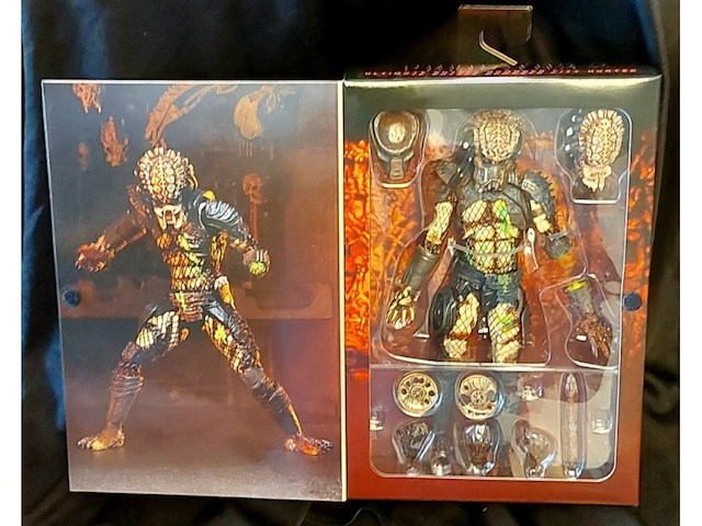 Predator Ultimate Battle Damaged City Hunter 19cm NECA