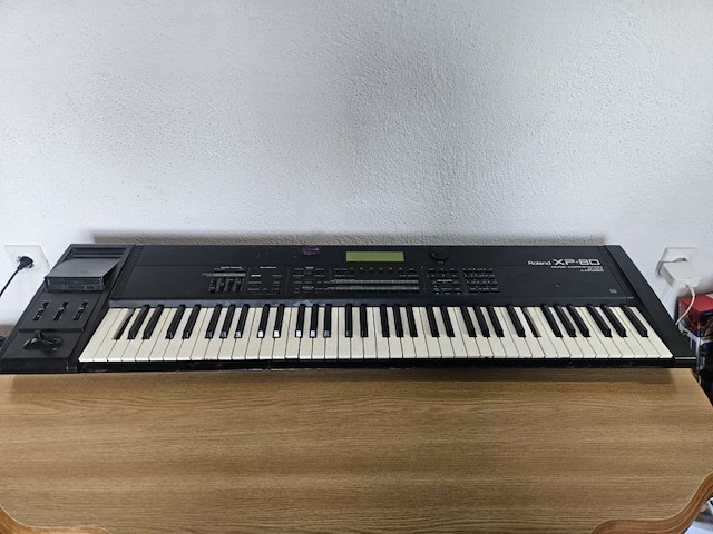 Klavijatura sintisajzer Roland XP-80 Music Workstation