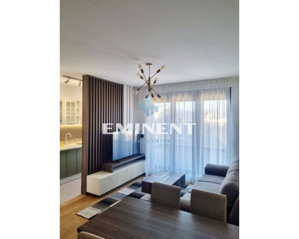 Trosoban stan, Beograd - Banovo Brdo | Izdavanje · 72m² · 1.200€