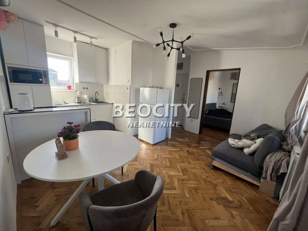 Dvosoban stan, Novi Sad - Centar | Prodaja · 32m² · 109.000€