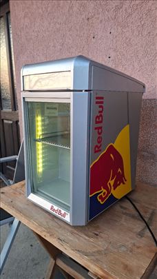 Mini bar frizider red bull