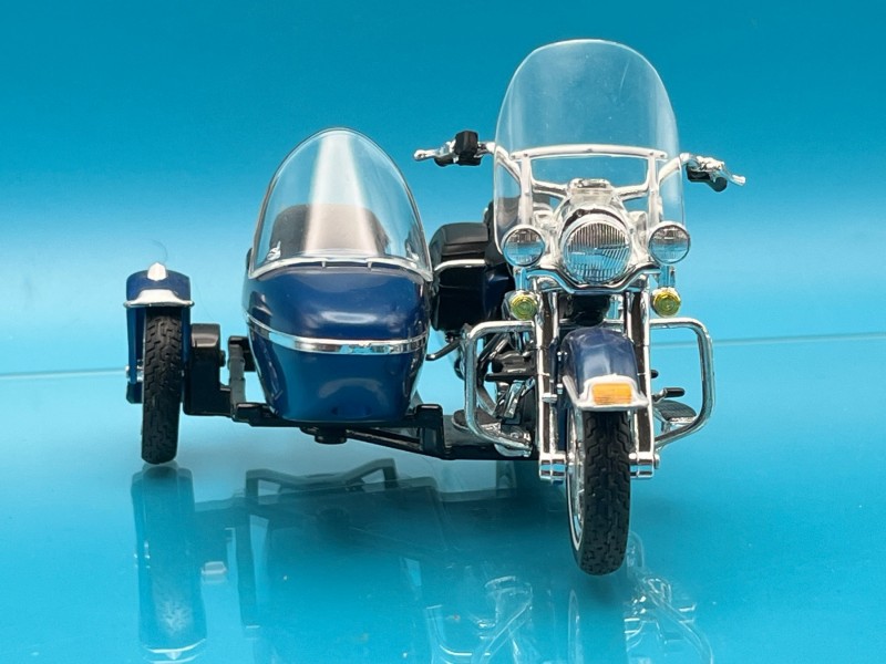 1:18 MAISTO Harley-Davidson [MX-57]