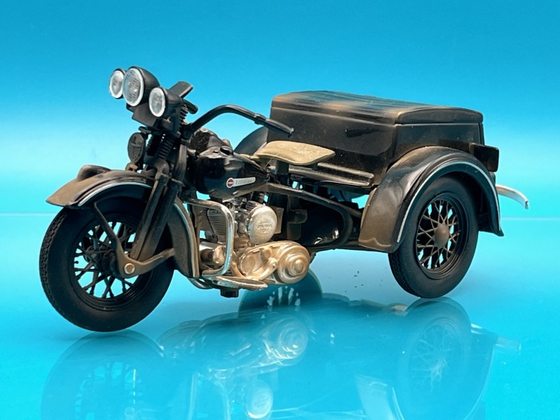 1:18 MAISTO Harley-Davidson [MX-82]