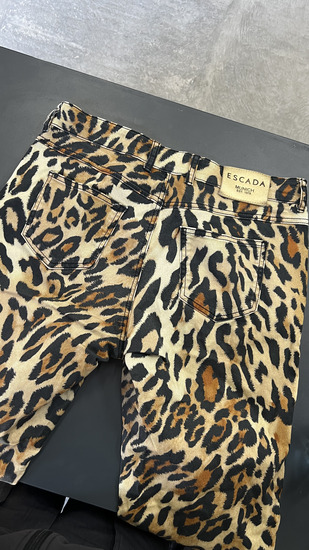Escada pantalone