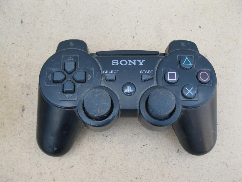 Originalni dzojstik za Sony Playstation 3-citaj opis
