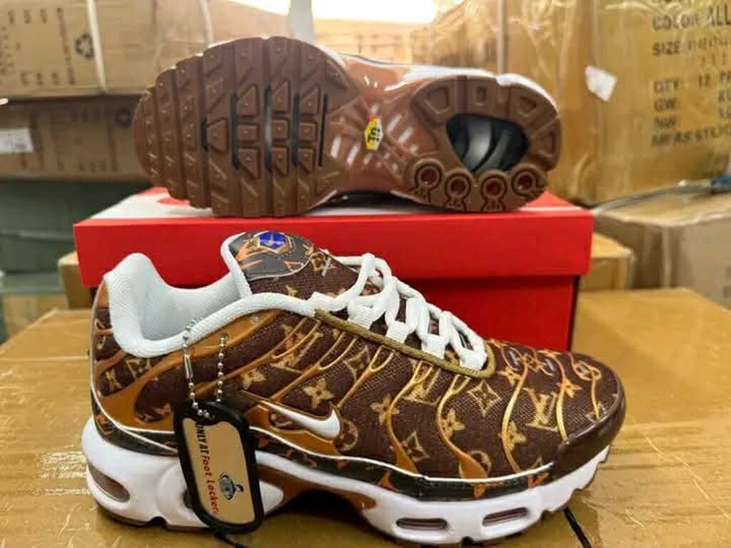 Tn A klasa 36-41 cena 5500 din PK