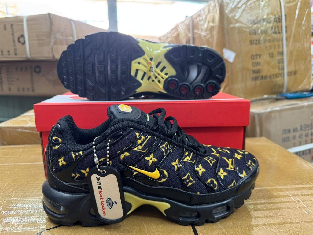 Louis Vuitton LV Nike air max tn patike A klasa NOVO Novo Brojevi 36