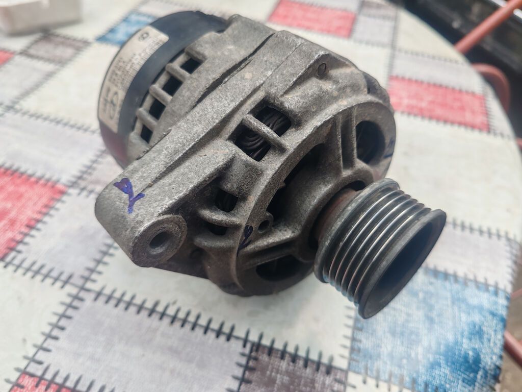 Alternator Lada 112 -14V 80A br.2. Polovno, ocuvano. Skinuto sa