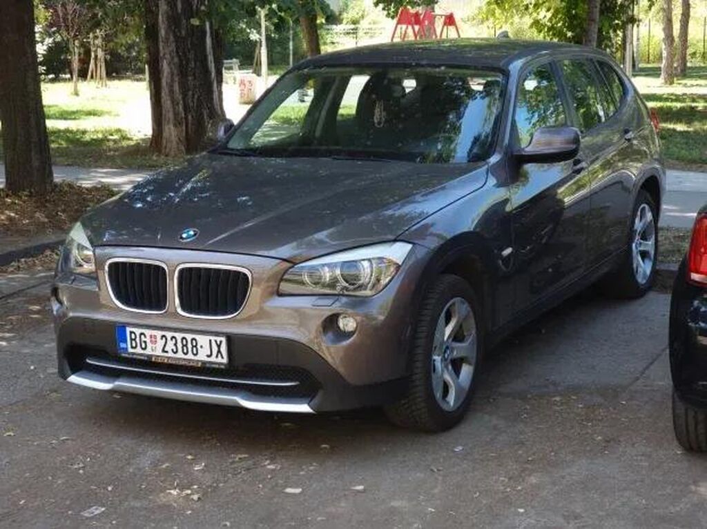 BMW X1 | Auto je u perfektnom stanju. Model je X1 XDRIVE. Uradjen
