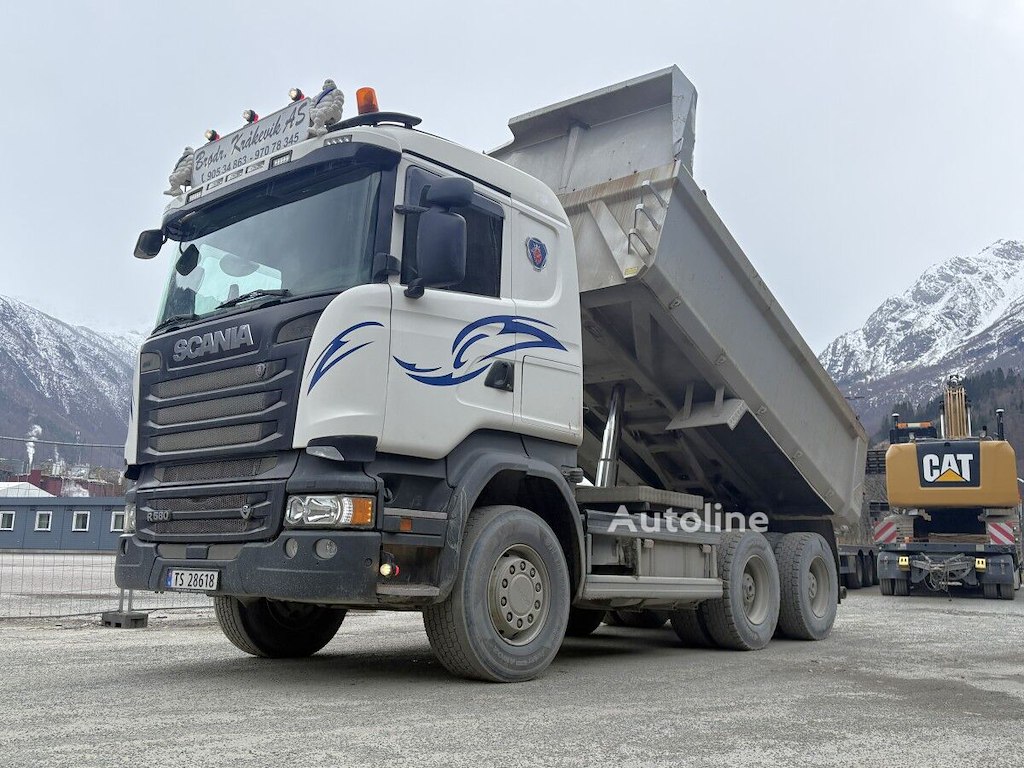 Prodaje se Scania R580 tippbil med tandem - 6X4 hjuldrift kiper na aukciji
