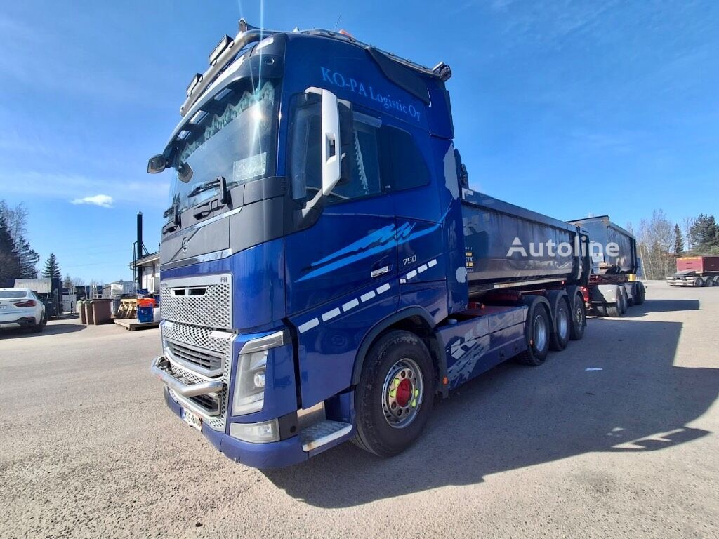 Volvo FH750 8x4 ja 5 aks kasettiperävaunu kiper