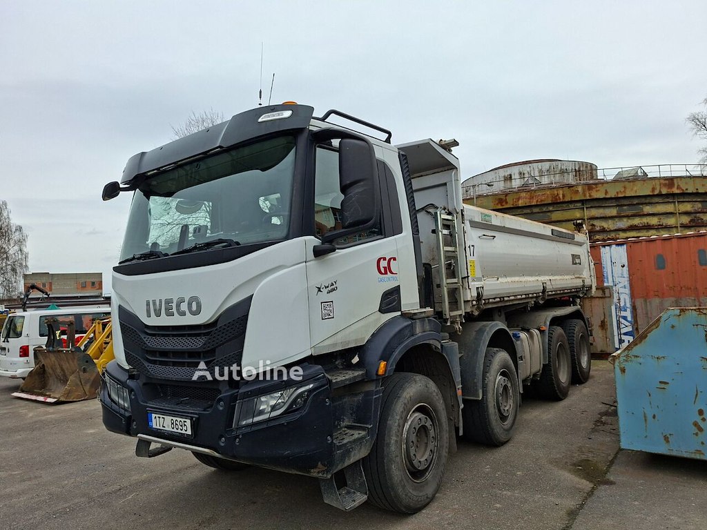 Prodaje se IVECO X - WAY 480 8X4 kiper na aukciji